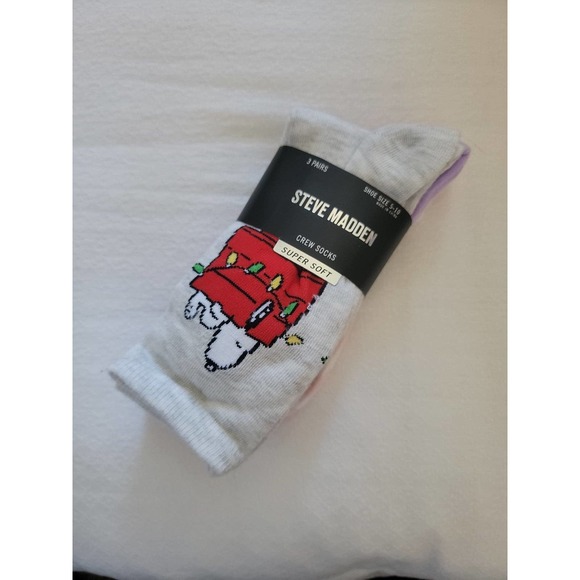 Steve Madden | Accessories | Steve Madden X Peanuts Super Soft Crew ...